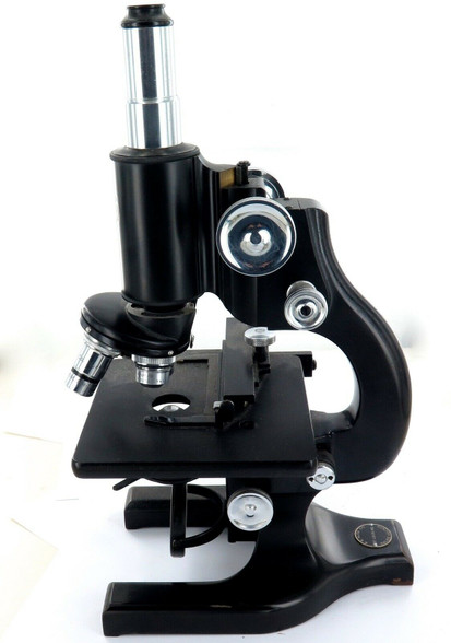 c1941 SPENCER, USA 4 OBJECTIVES MONOCULAR MICROSCOPE. SERIAL NUMBER 170029
