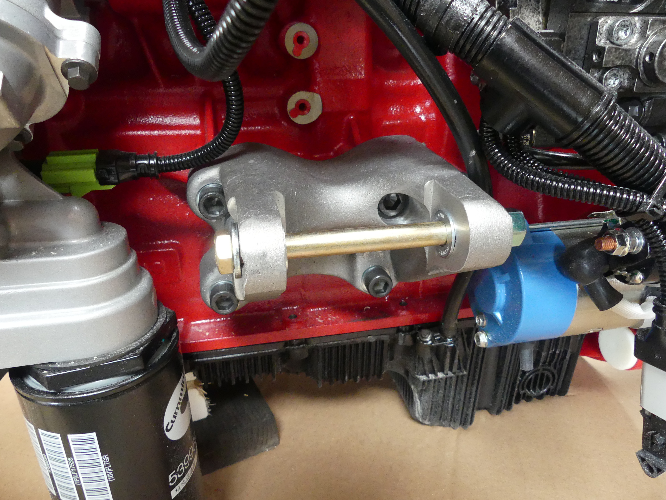 Motor Mount Kit - Universal Motor Mounts Cummins R2.8 (Wide)