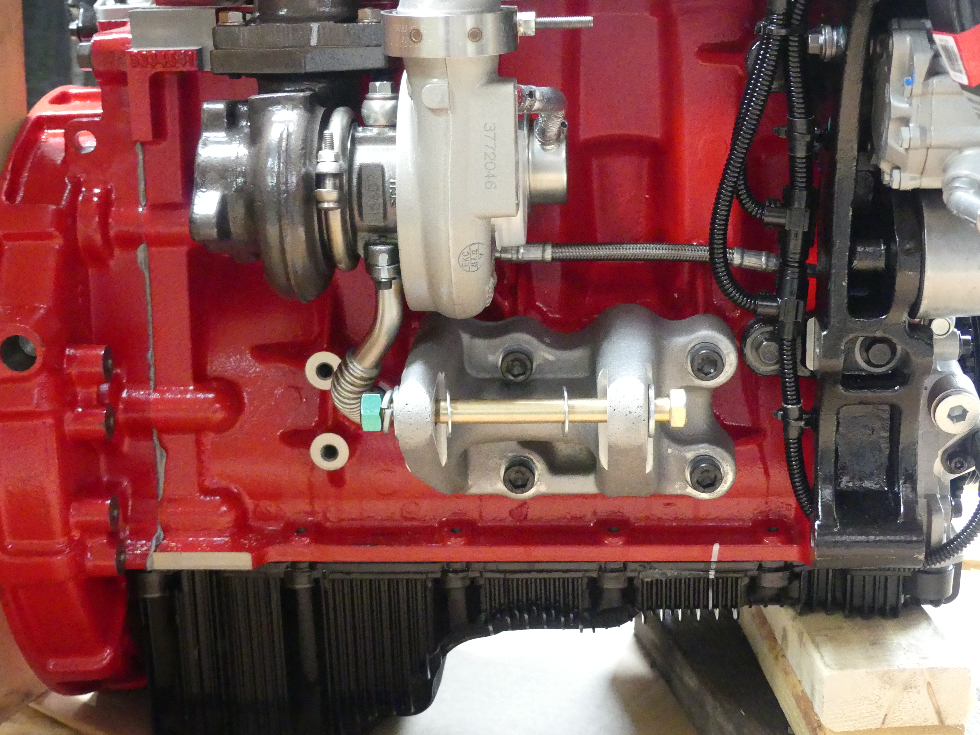 Motor Mount Kit - Universal Motor Mounts Cummins R2.8 (Wide)