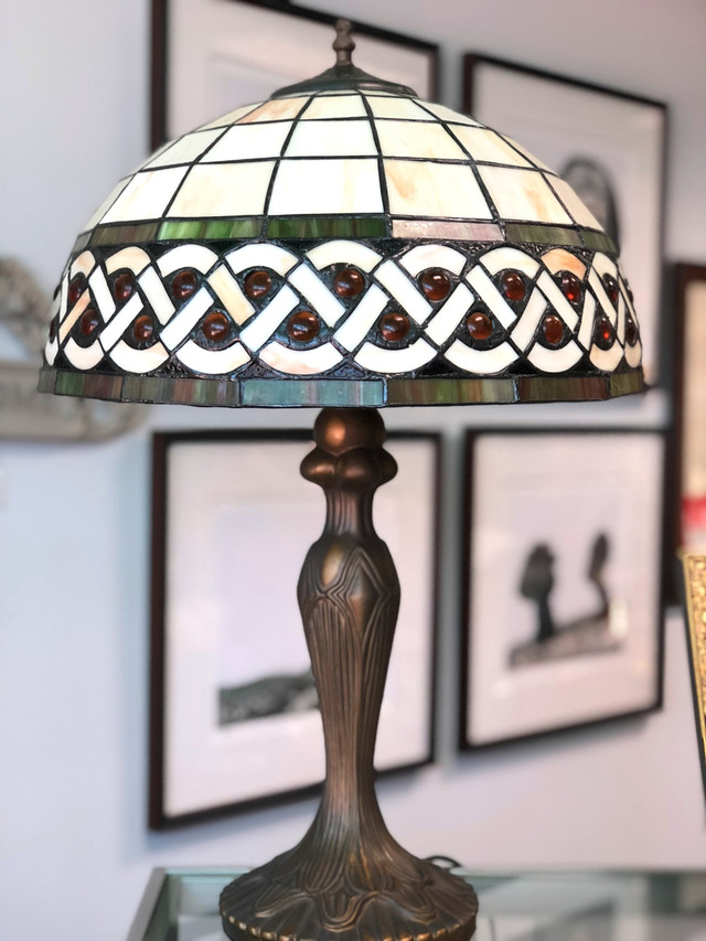 Celtic Amber Stained Glass Lamp - The Twisted Shamrock