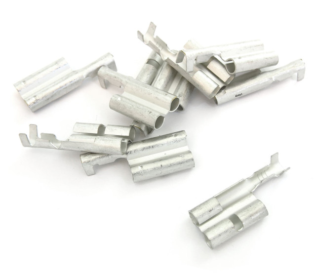 Triple Female 3.5mm Bullet Terminal - 10 Pack