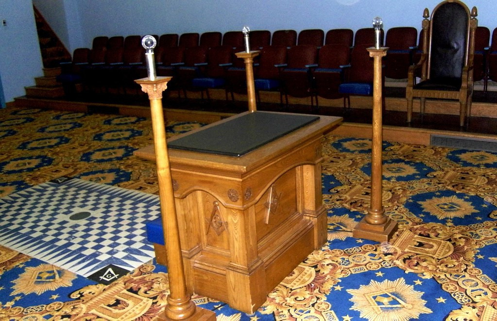 Lodge Furniture: Masonic Supply Shop (Freemason Store)
