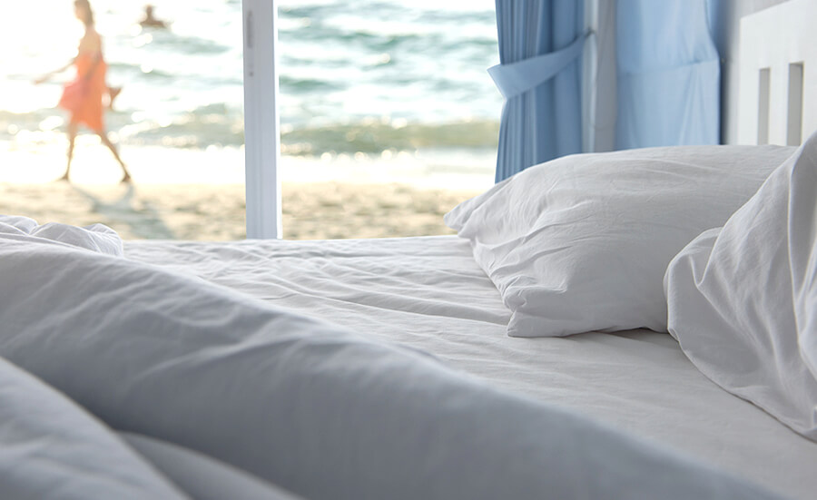How to cool down your bed in the warmer Summer Months. - Vero Linens