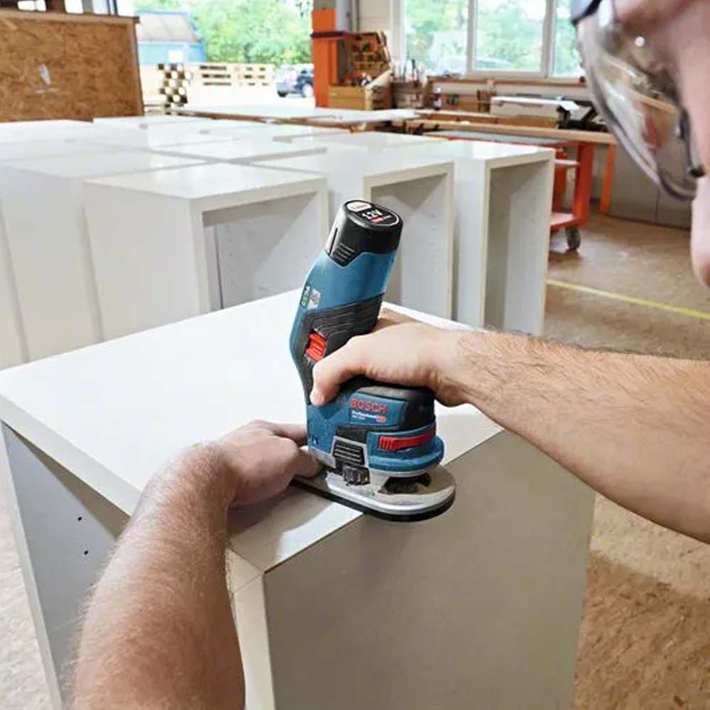 Bosch GFK 12V-8 12V Palm Router | Bosch Routers & Trimmers | ITS.co.uk