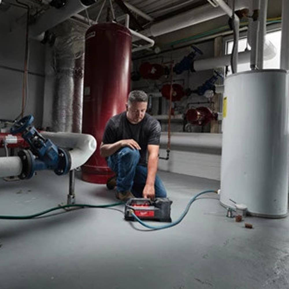 Milwaukee M18 BTP-0 18V Compact Transfer Pump | Milwaukee Water Pumps ...