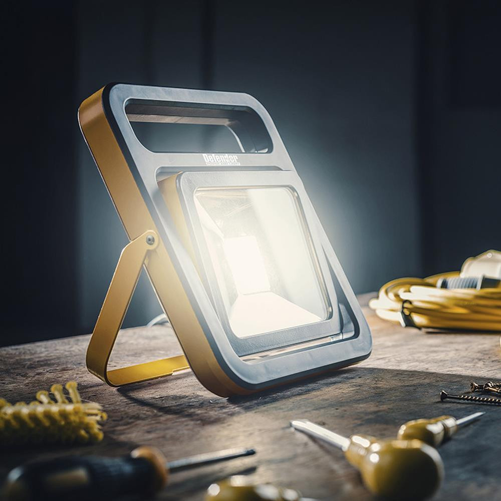 Defender LED Slim-Light - 30w 2400 Lumens | ITS.co.uk|