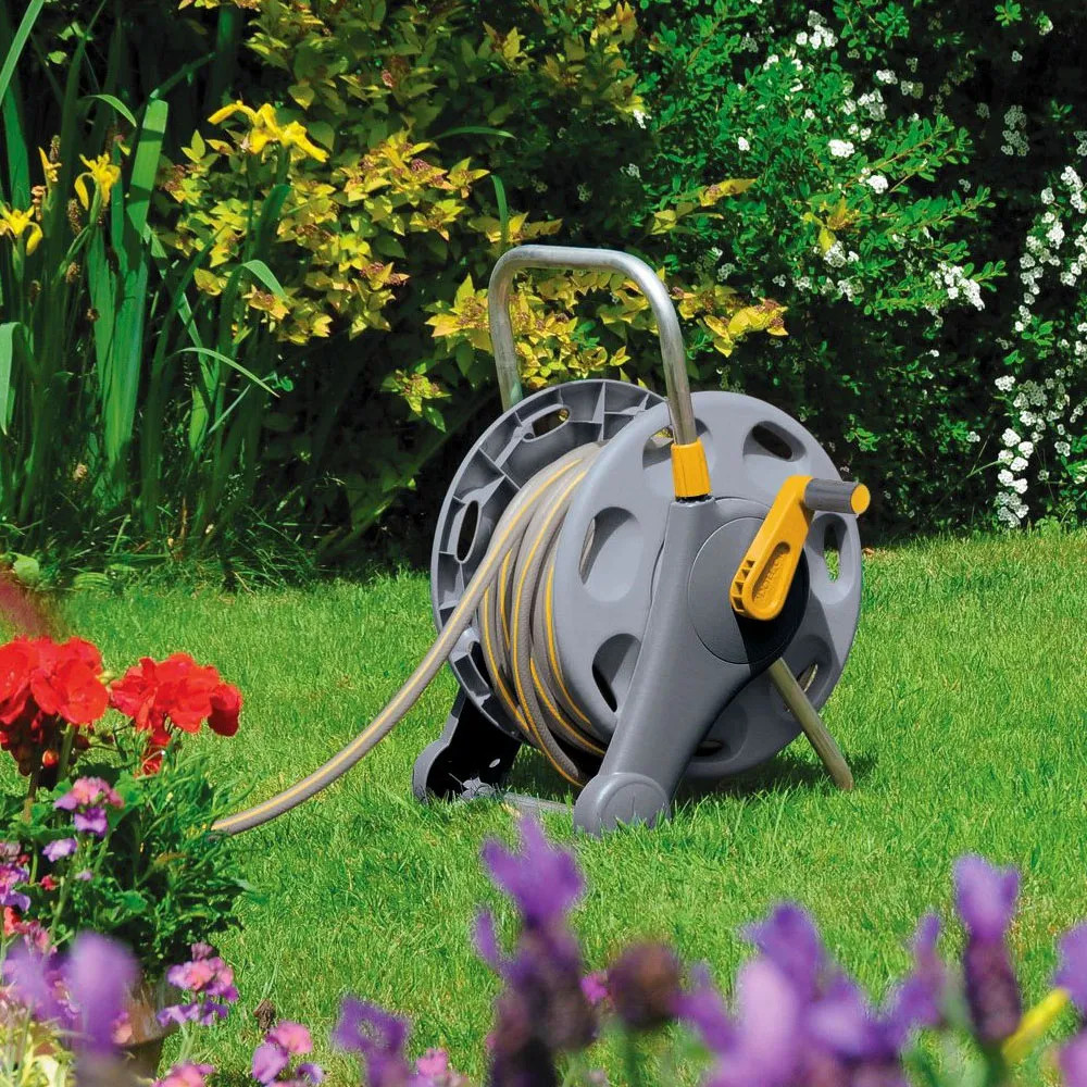 Hozelock 2431 Assembled 25m Hose Reel with Fittings & Nozzle | Hozelock ...