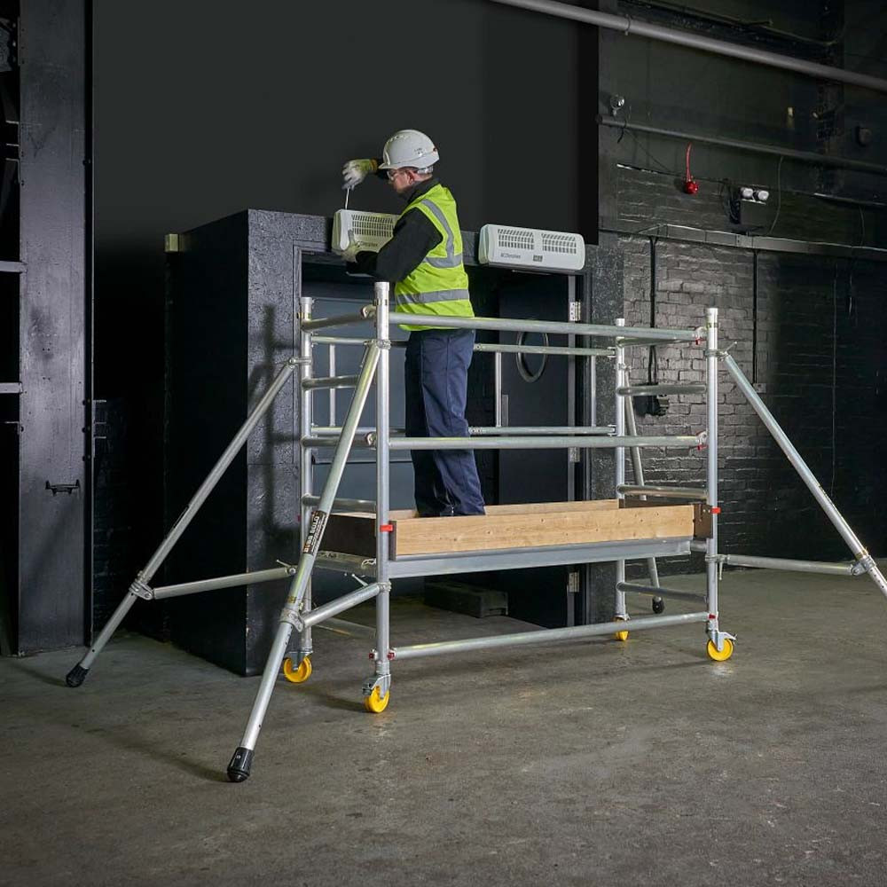 Werner Minimax 0.6m - 2.6m Platform Tower | Werner Access Towers ...