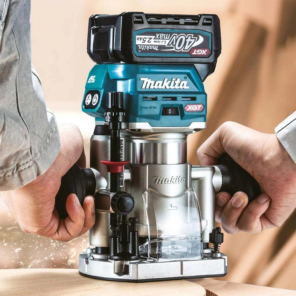 Makita RT001GZ16 40V XGT Brushless Router Trimmer - Body