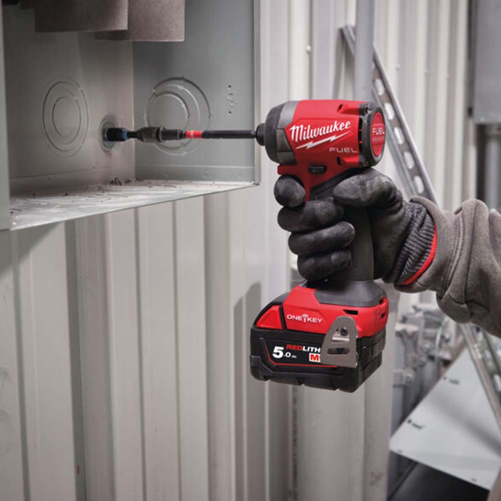 Milwaukee M18 ONEID3 18V ONE-KEY 1/4'' Impact Driver | Milwaukee Impact ...
