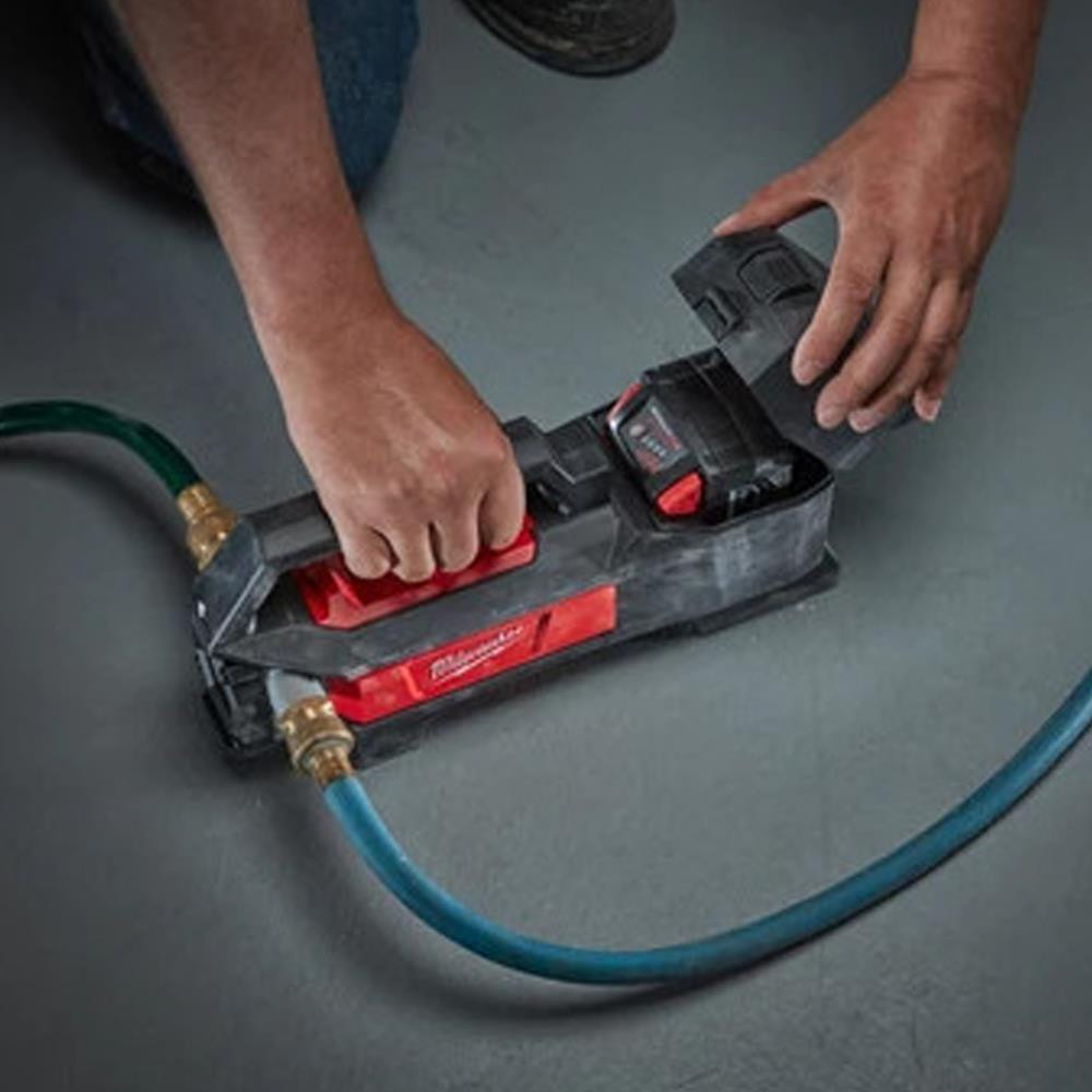 Milwaukee M18 BTP-0 18V Compact Transfer Pump | Milwaukee Water Pumps ...
