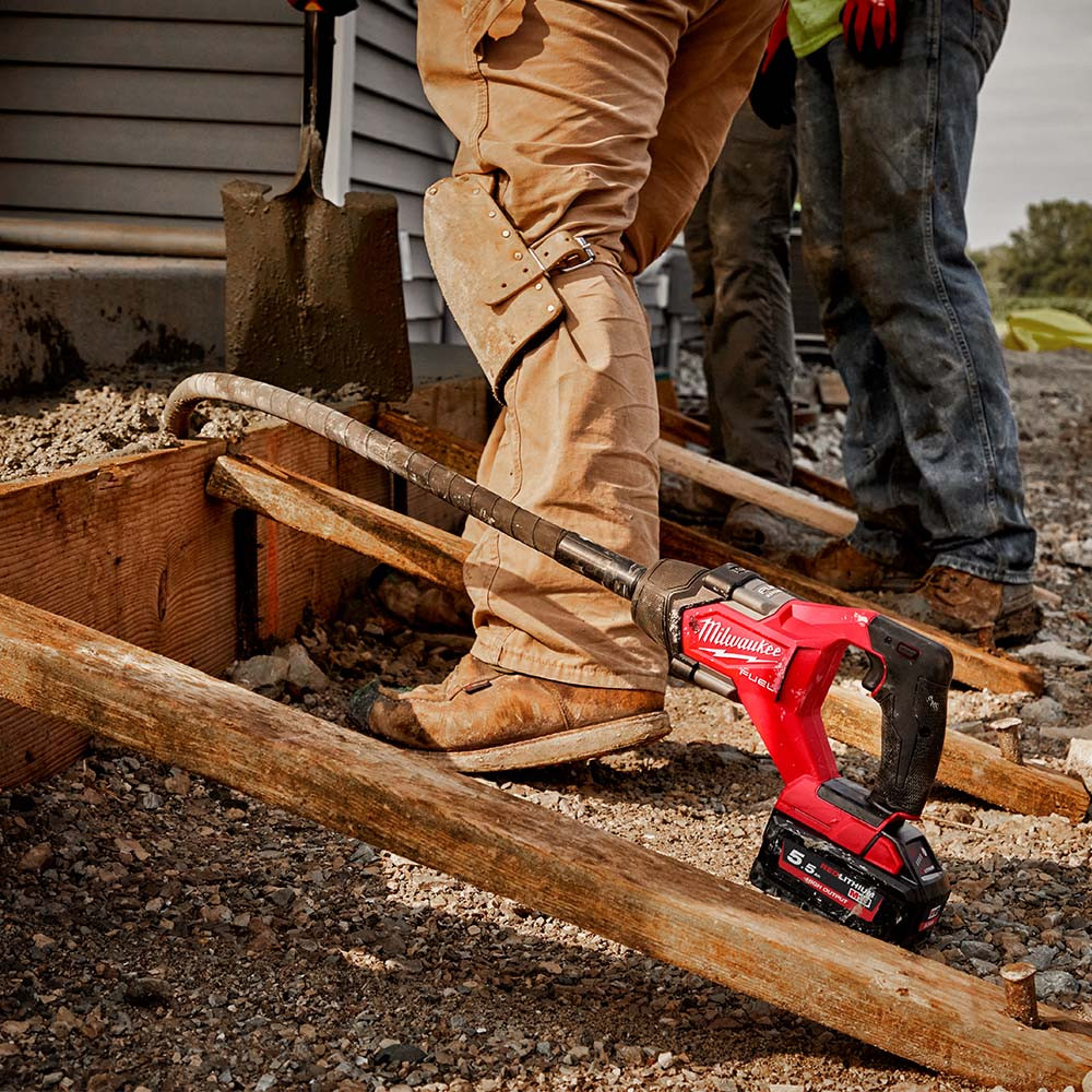 Milwaukee M18FCVN12-551 Needle Concrete Vibrator 1.2m with 1x 5.5Ah ...