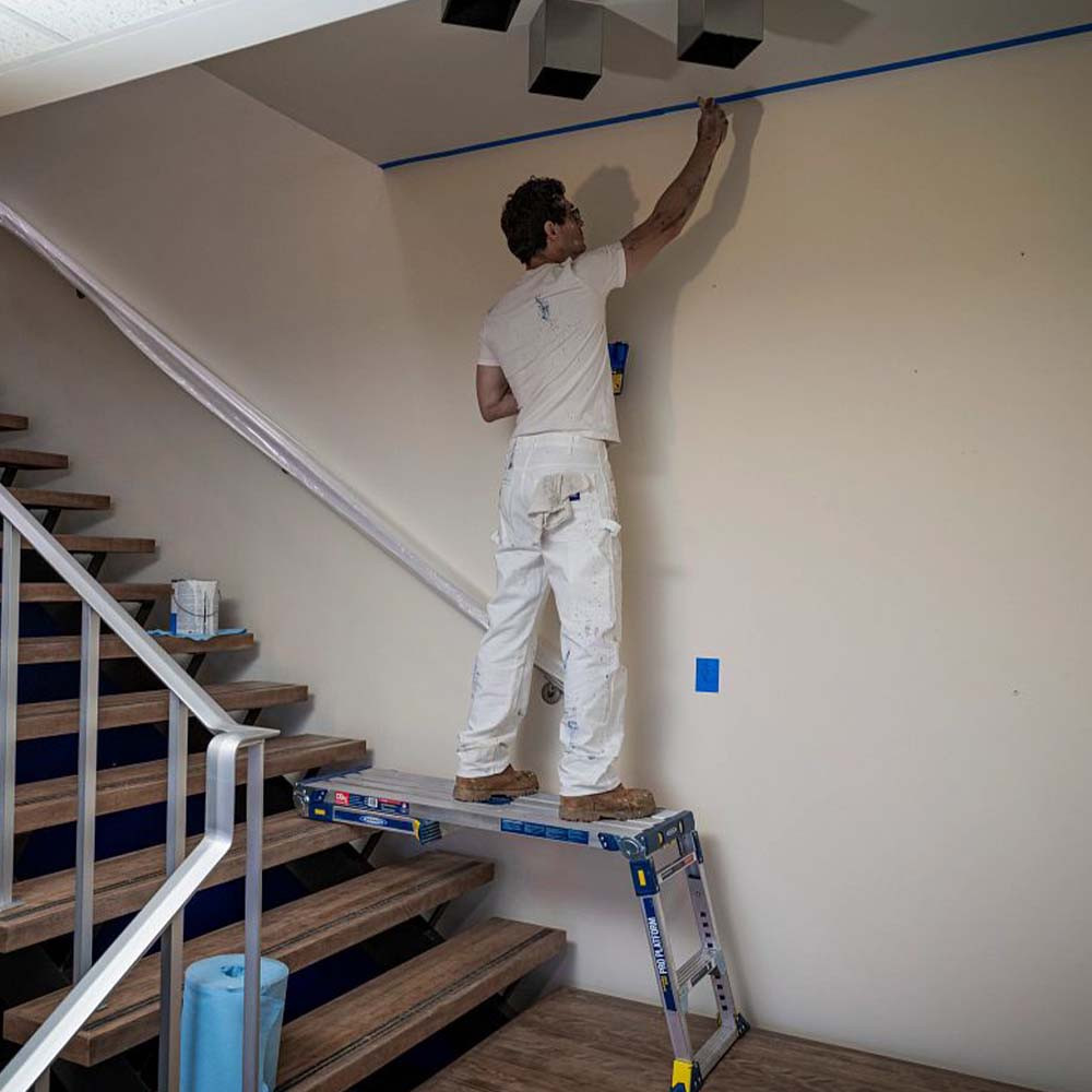 Werner Adjustable PRO Work Platform | Werner Work Platforms | ITS.co.uk