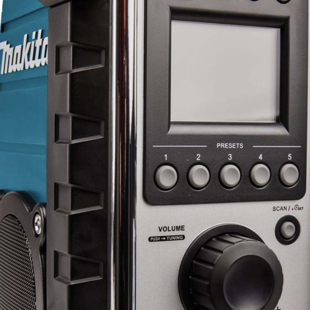 Makita DMR116 LXT/G-Series AM/FM Radio | Makita Radios | ITS.co.uk