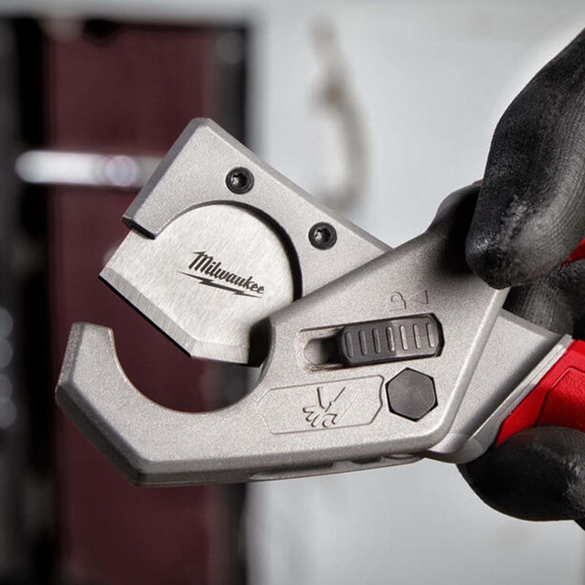 Milwaukee Plastic Cutter | Milwaukee Pipe Cutters | ITS.co.uk