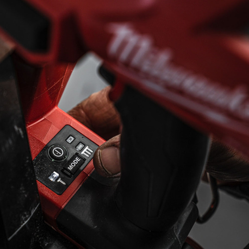 Milwaukee M18 FN16GA-0 18V FUEL Brushless Finishing Angled Nail Gun 16 ...