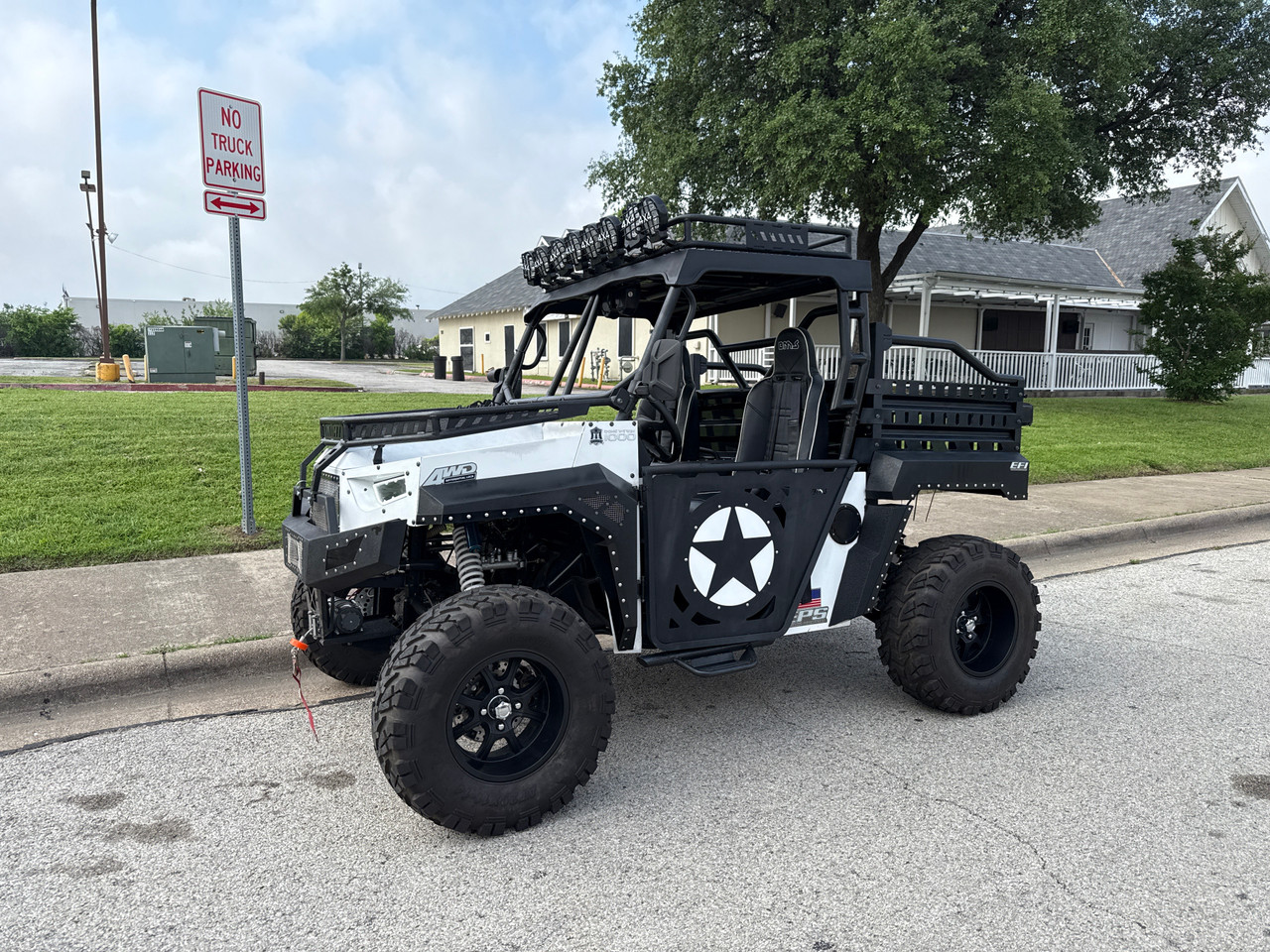 Display model New BMS The Beast 1000 2S – 81 HP V-Twin 4x4 UTV, EFI