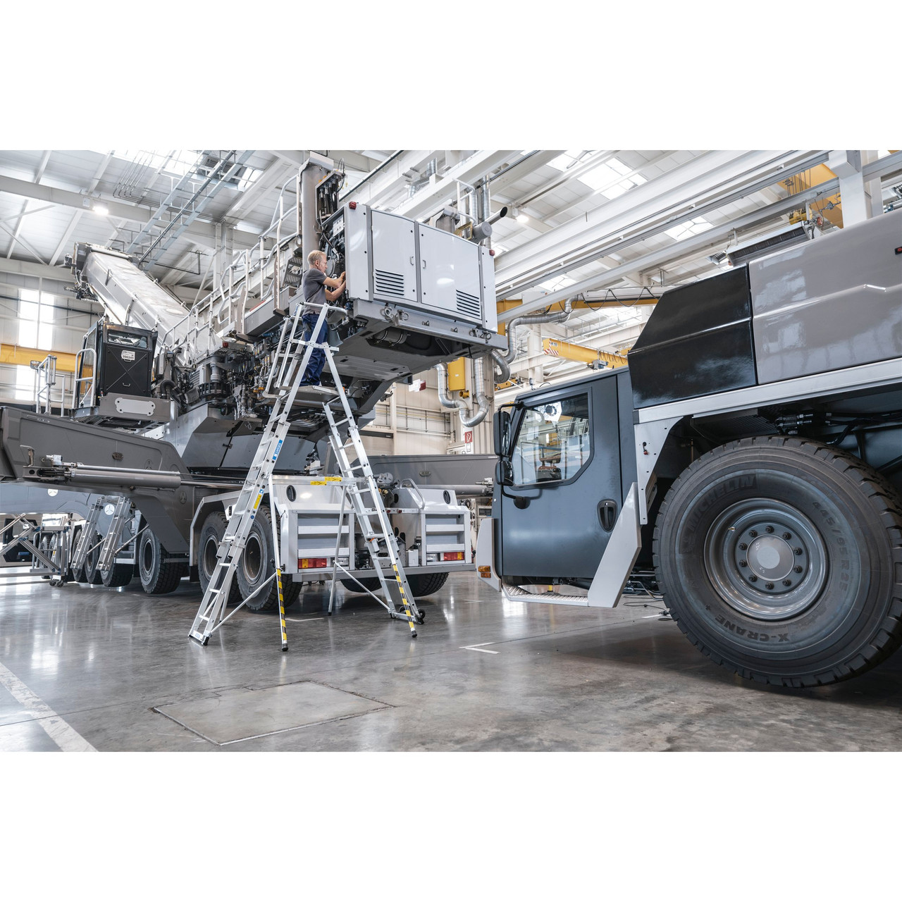 Zarges ZAP Telescopic Work Platform Ladder | Ladders.co.uk