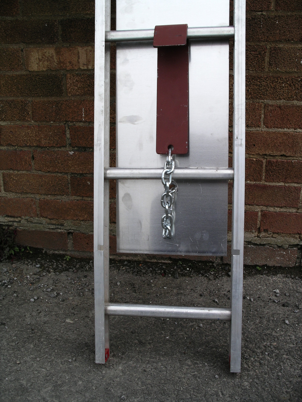 Ladder Guards/Ladder Lock - Ladders.co.uk