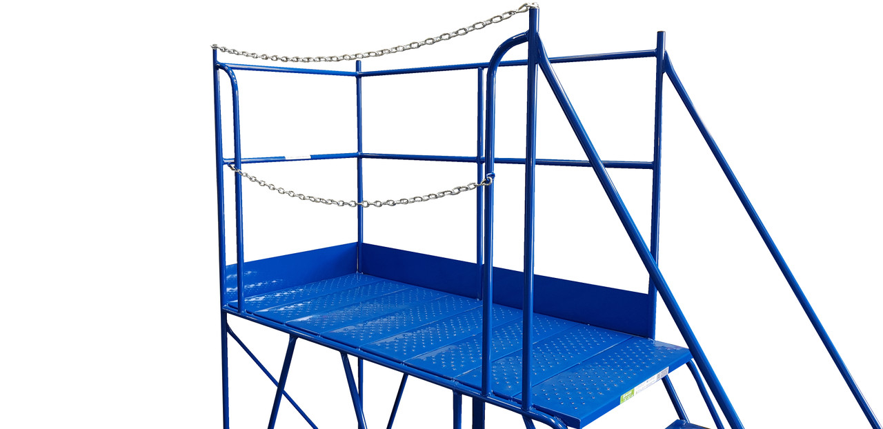 Platform Ladder with Long Standing Area & Handle Support