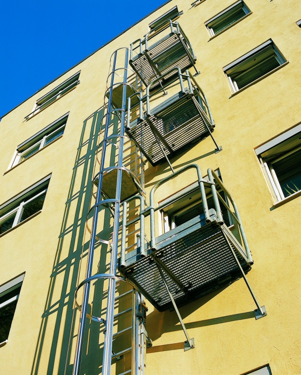 Zarges Aluminium Fixed Access Ladders - Ladders.co.uk