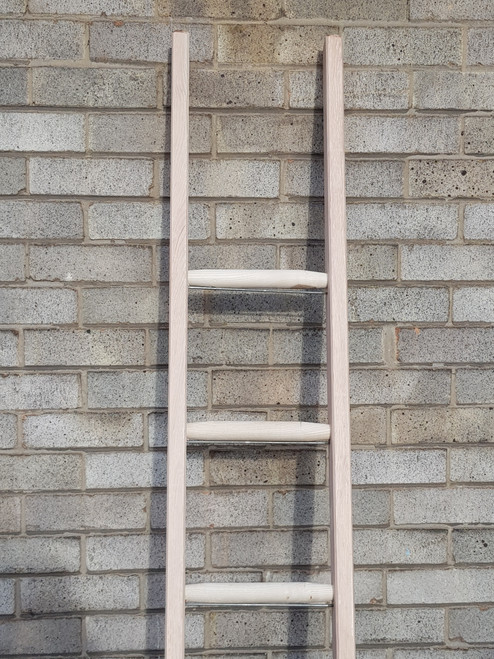 Hulley Trade Timber Ladder-Single Section - Ladders.co.uk