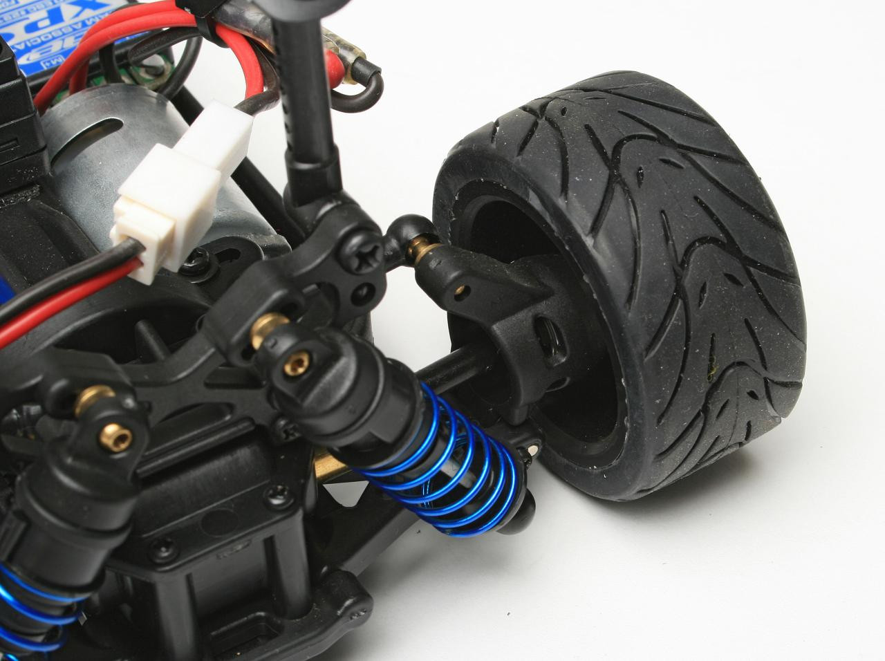 RC18R Ready-to-Run - Associated Electrics