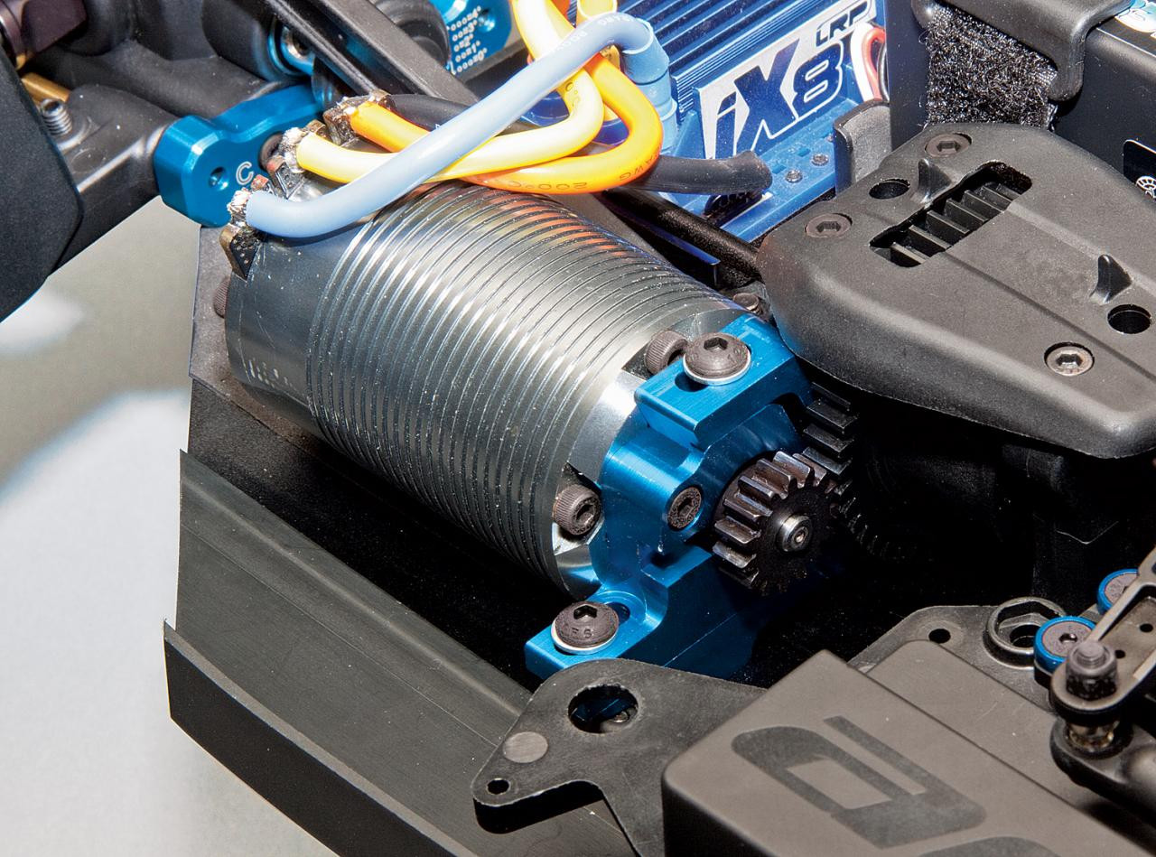 RC8.2e Factory Team - Associated Electrics