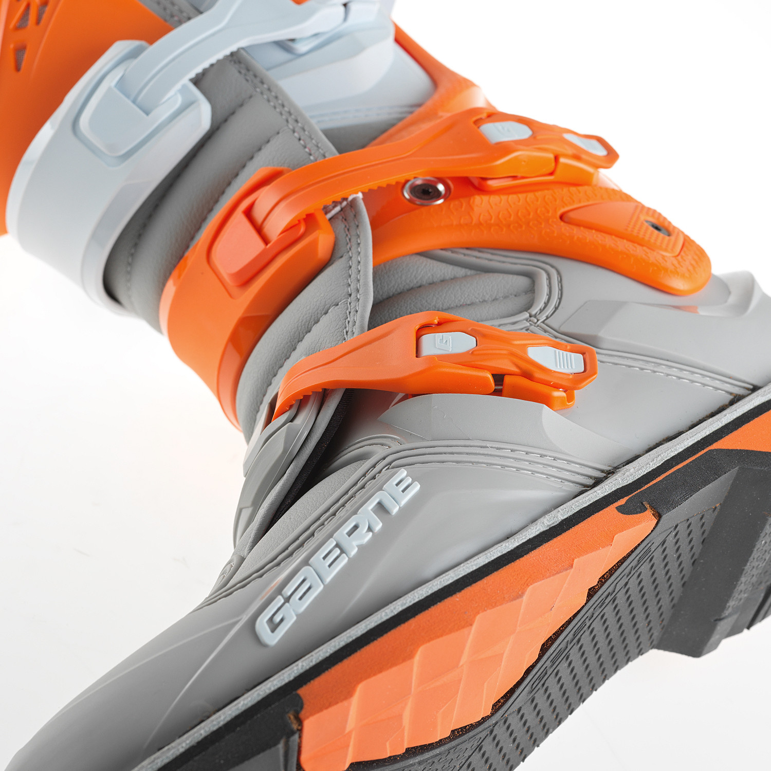 SG22 ORANGE/WHITE/GREY - GAERNE
