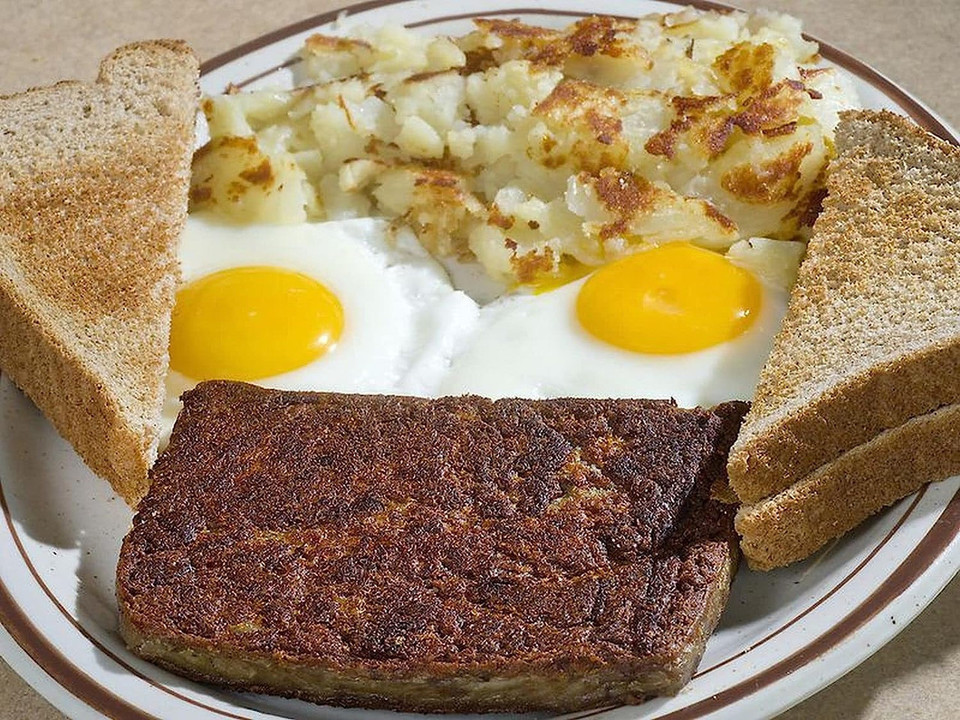 WESTMINSTER RUSTIC RED CHEDDAR. 5.3 OZ