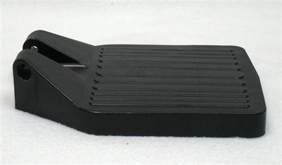 CENTER HINGE BLACK PLASTIC FOOTPLATE | Living Spinal