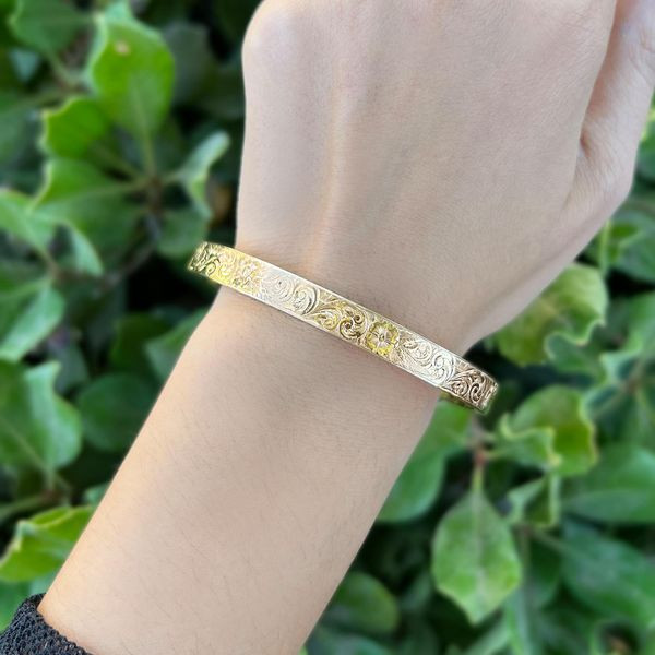 Vintage 14K Hand Engraved Floral Bangle