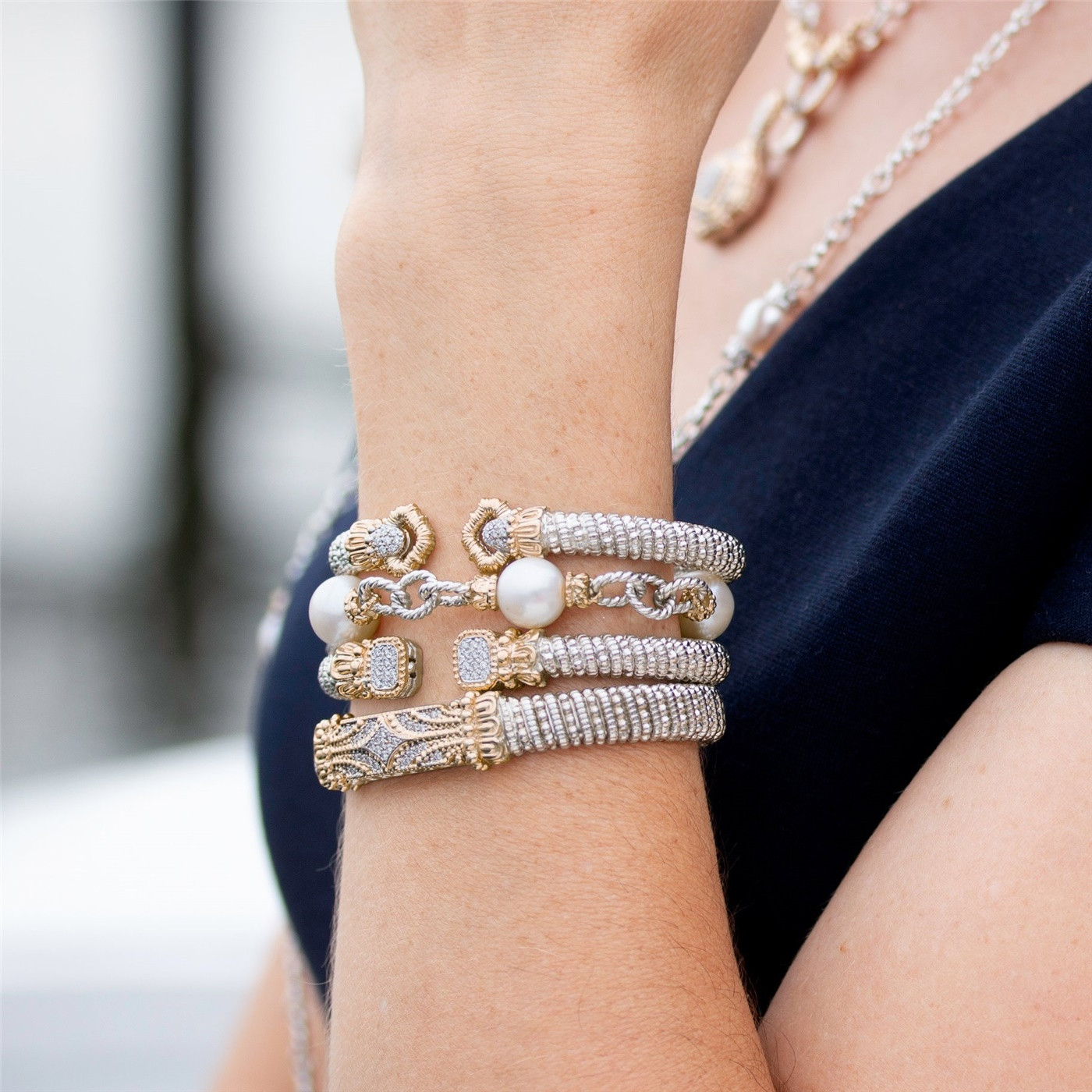 Vahan Bracelet # 22111D, Very Unique! (you'll either love it or ... not)