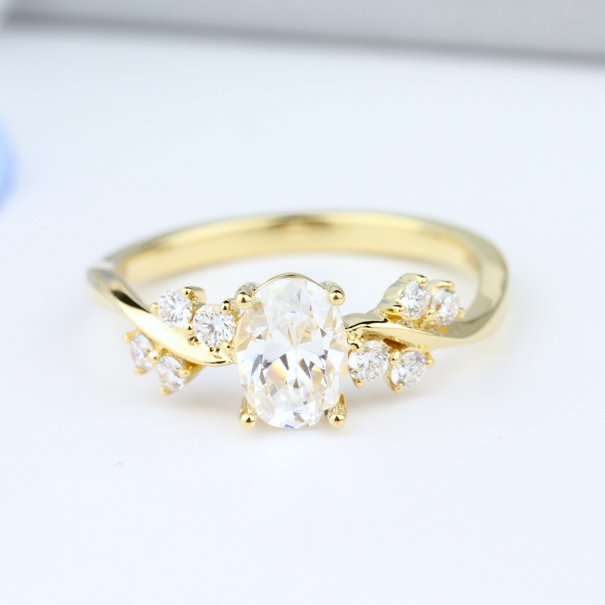 Parade 18k Yellow Gold Free Form Engagement Ring