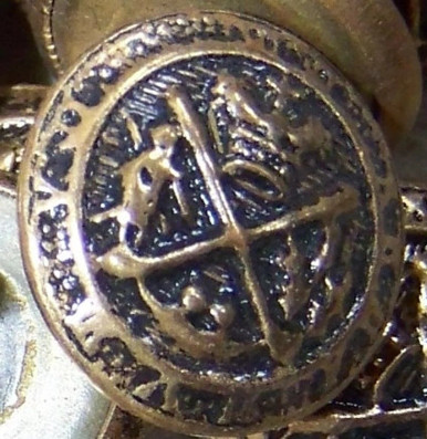 Edwardian style Buttons 43 brass GOLF country club buttons