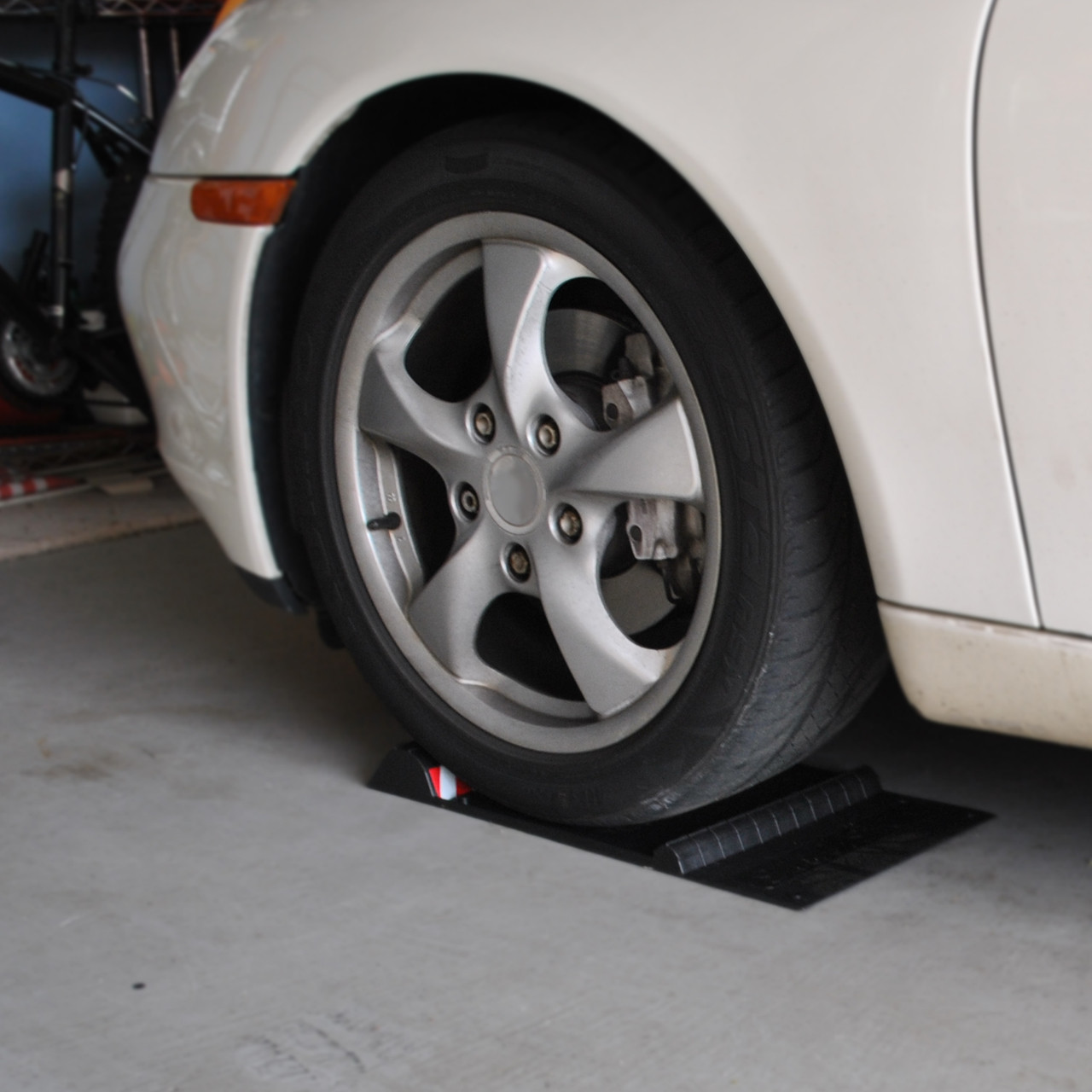 MAXSA Innovations Park Right Parking Mat, Yellow