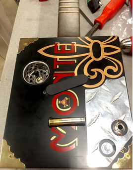 Cooking with Gitty: Matt Cheever's Innovative Cigar Box Guitars - C. B ...