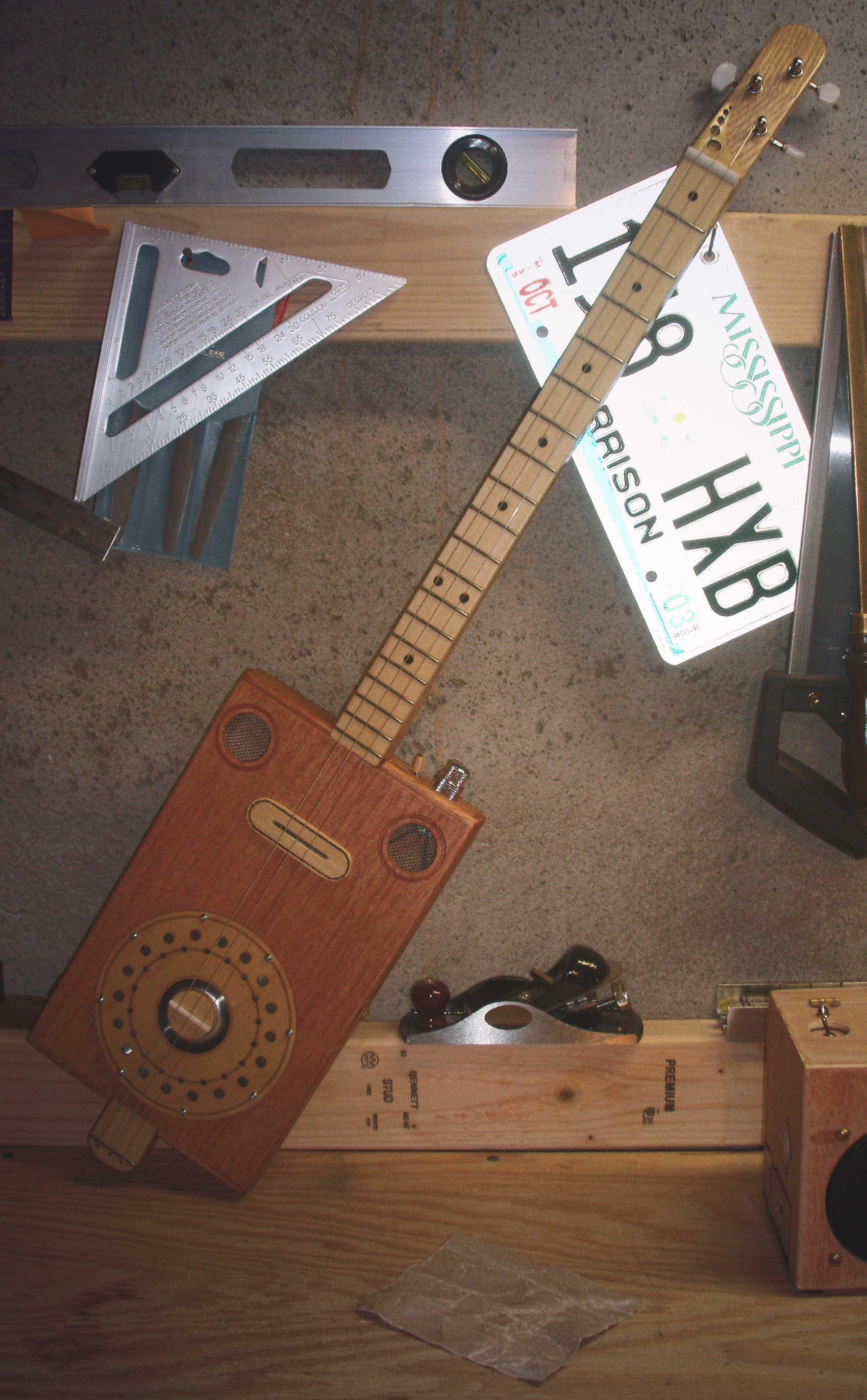 Builder's Diary: Mike Willmouth's beautiful resonator cigar box guitar ...
