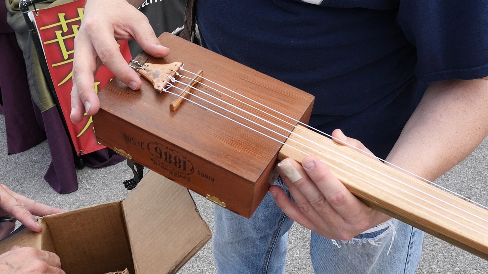 Merlin Miller Recreates Historic Uncle Enos Cigar Box Banjo - C. B ...