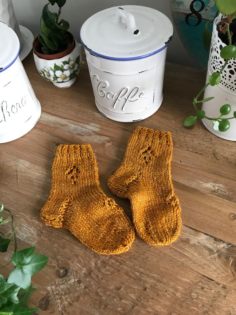 Flower Top, Bloomers, Socks Knitting Pattern