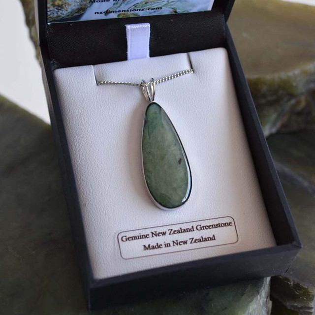 New Zealand greenstone teardrop pendant necklace with silver plating ...