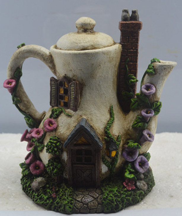 Solar tea pot house - Uncle Pete's Toys