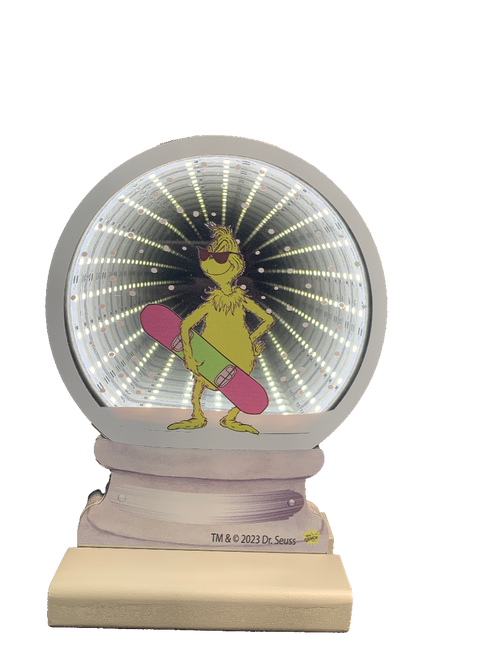 Dr Seuss 20cm Infinity Snow Globe Grinch - Uncle Pete's Toys