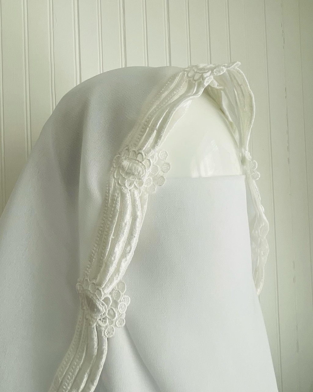 White Pebble Georgette Lace Hijab/Niqab Set - Al-Mujalbaba Hijabs