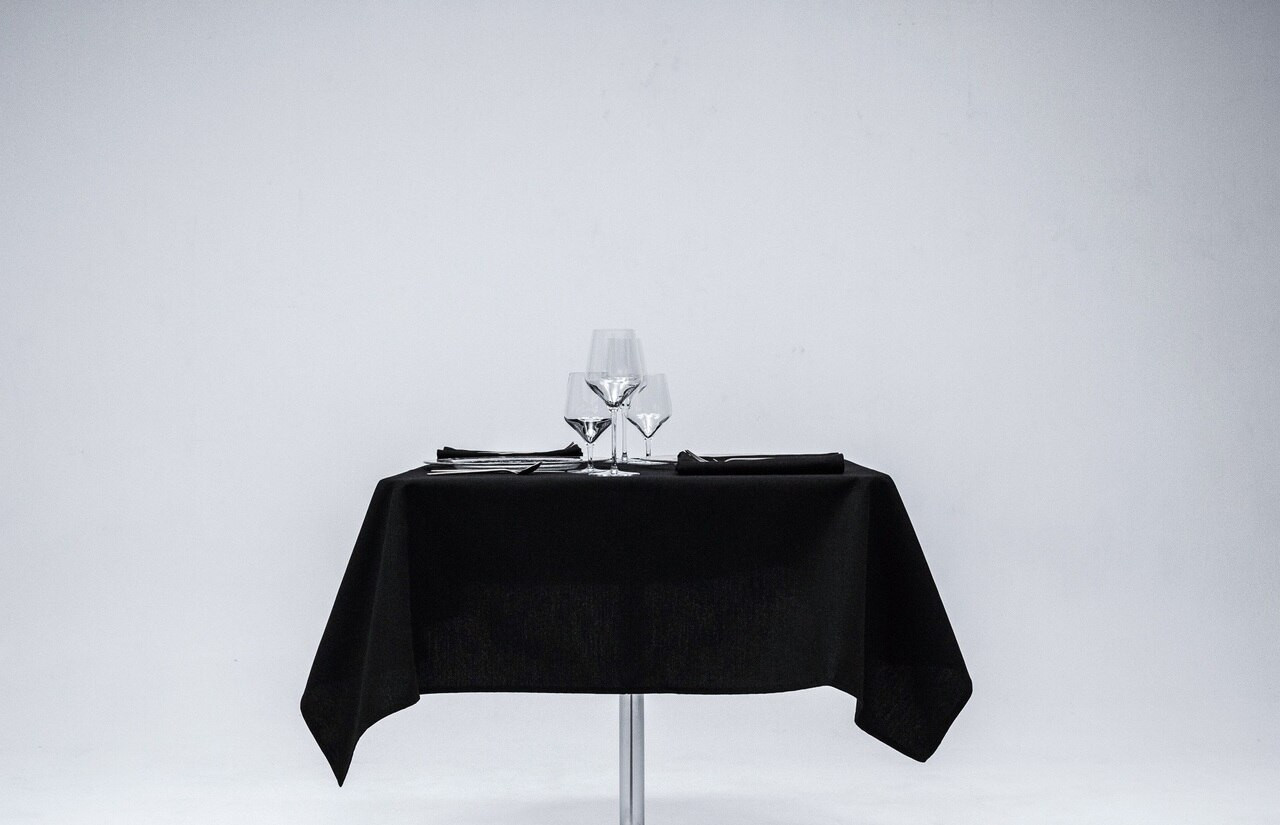 85x85 White Wholesale Tablecloths - Polyester