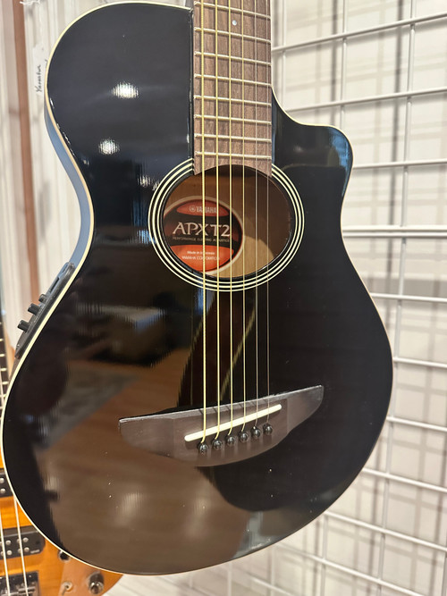 Yamaha APXT2 ¾ size Thin-line Cutaway Black Acoustic Electric Guitar ...