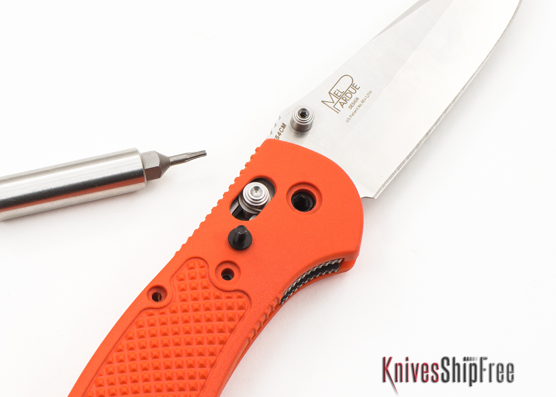 How-To: Replacing Benchmade Griptilian Handle Scales - KnivesShipFree