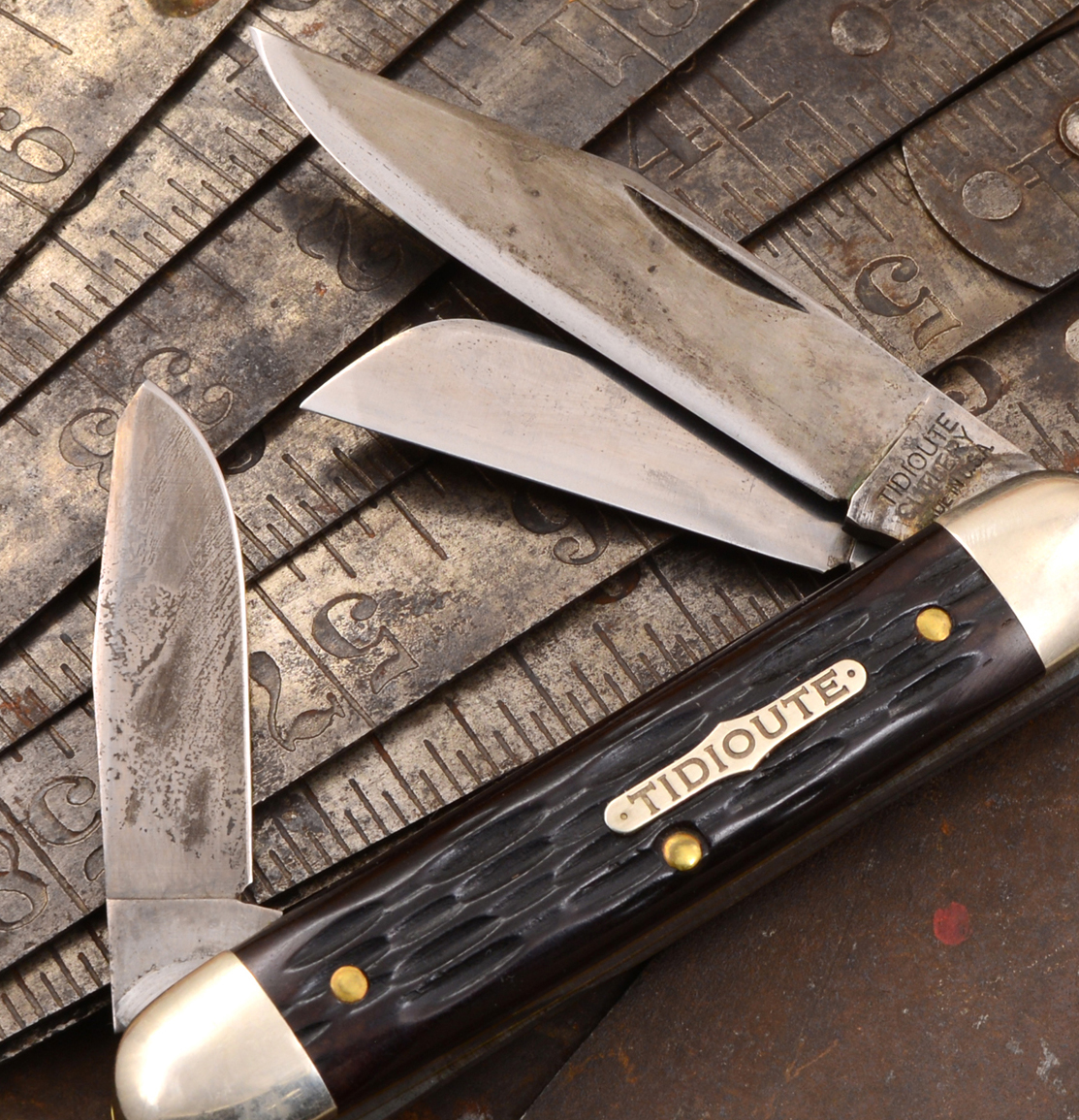 FAQ: What are the advantages of multiple blades on a pocketknife ...