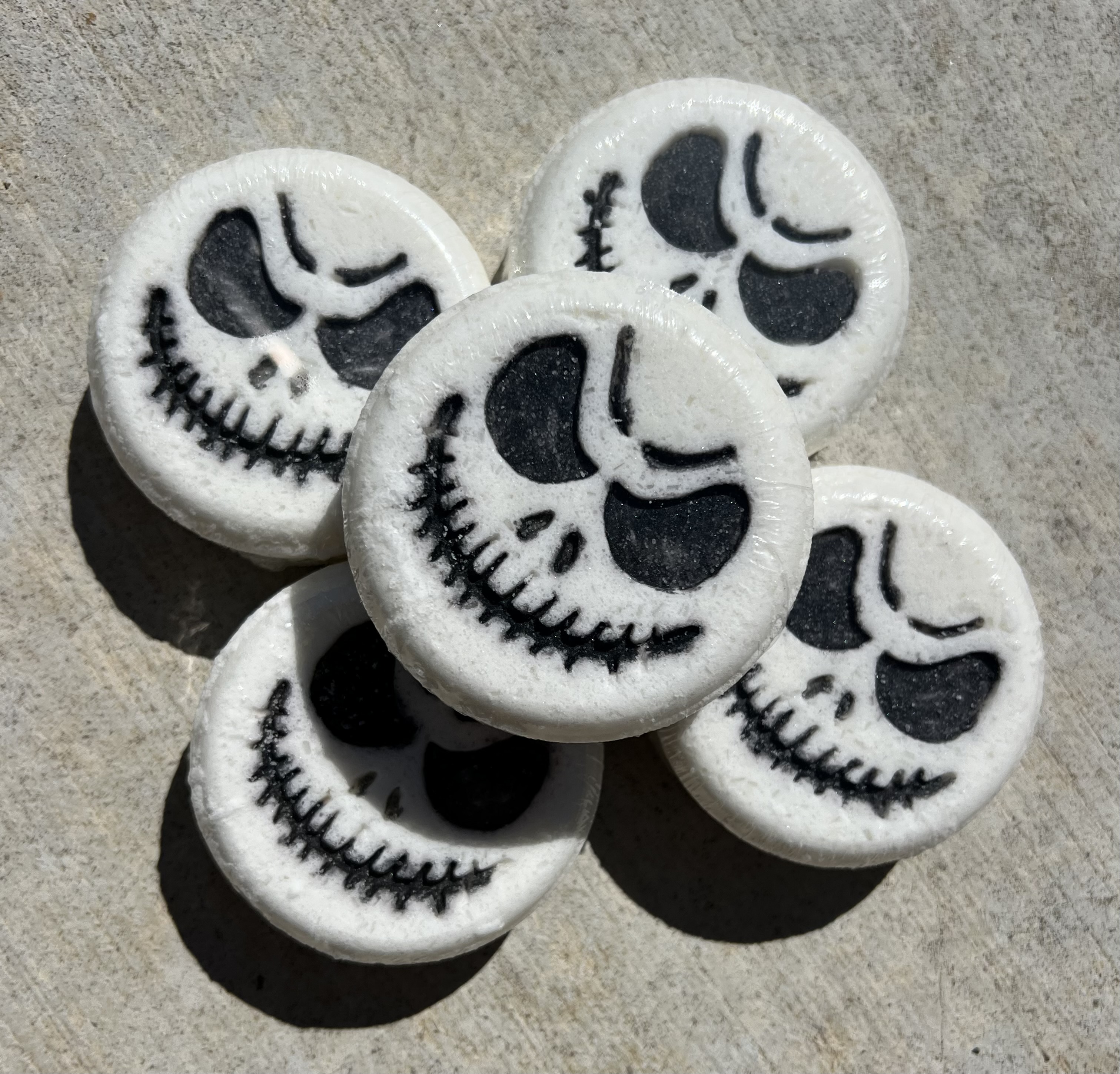 Fizz Bizz LLC Bath Bombs