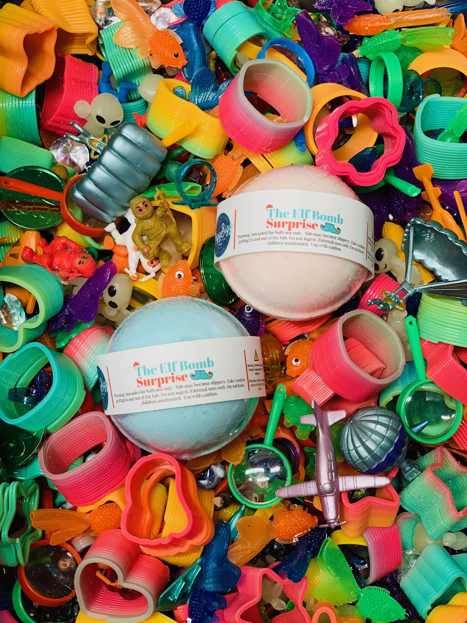 Fizz Bizz LLC Bath Bombs